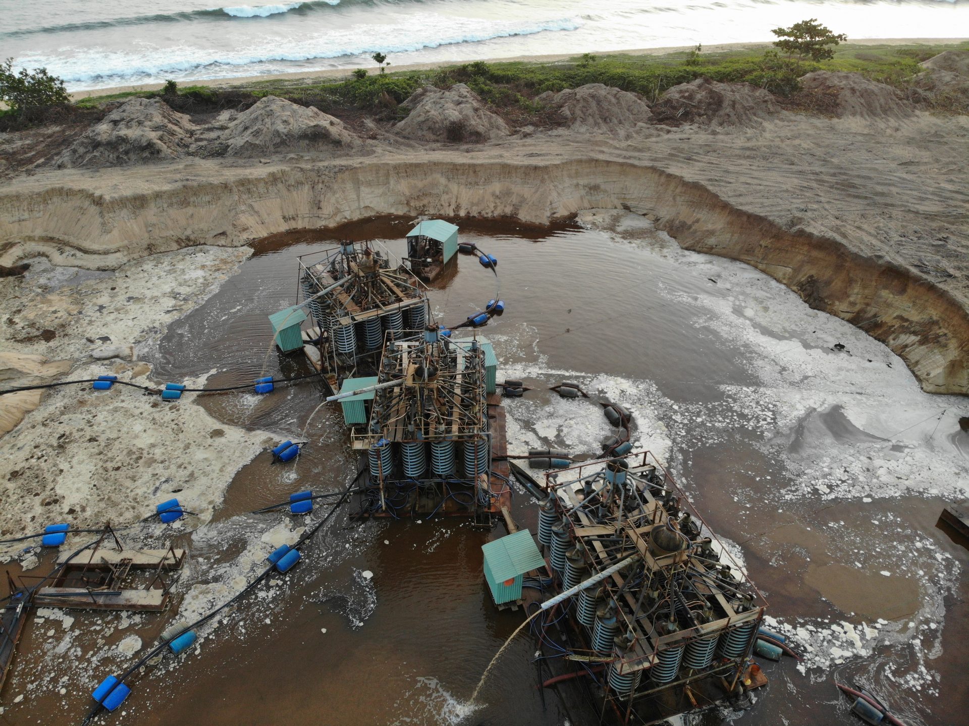 Illegal Miners Mine Sand in Historic Beach Graveyard - The DayLight